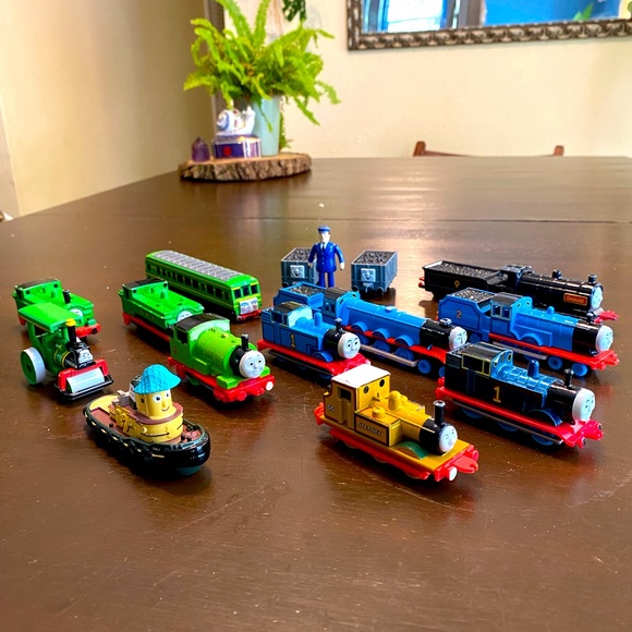 Thomas the Train | Toys | 98s Lot Of Thomas The Train And Friends Die ...